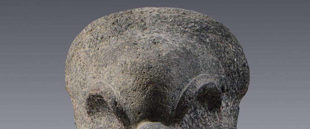 Escultura votiva de un rostro descarnado | El tiempo en las cosas II ...