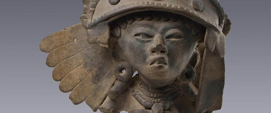 Figurilla con atavío (fragmento) | El México antiguo. Salas de Arte ...